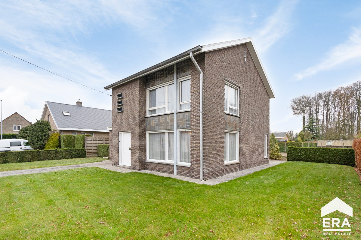 Op te frissen open gezinswoning met garage op 609 m² On demand | ERA